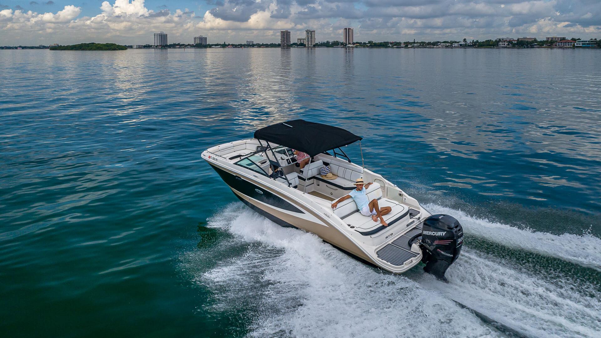 Family-Friendly Boats For Rent - Best Family Boat Rentals