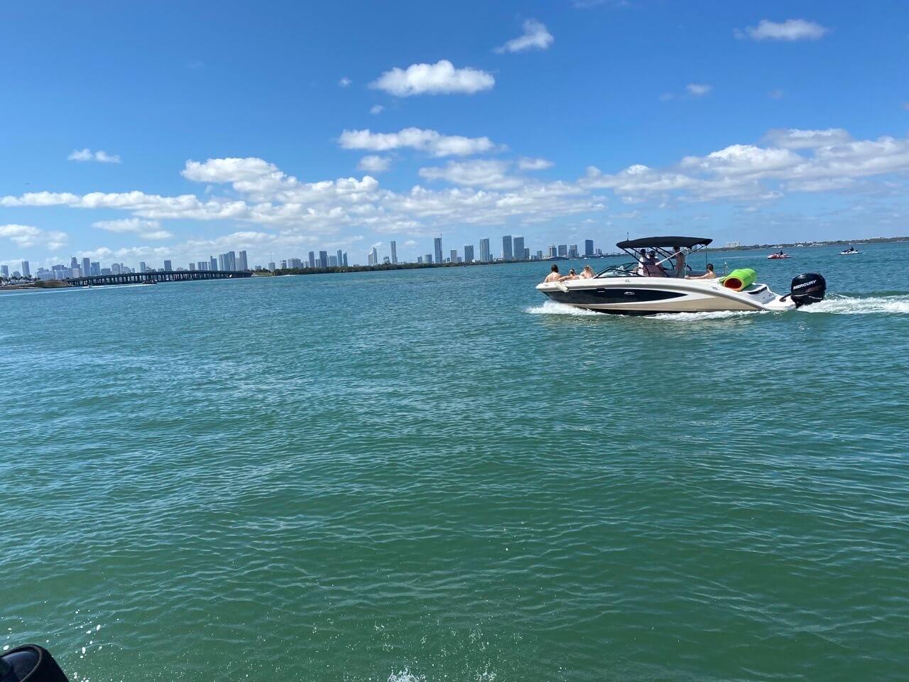 Best Miami Boat Rentals: Aquarius Boat Rental & Boat Tours