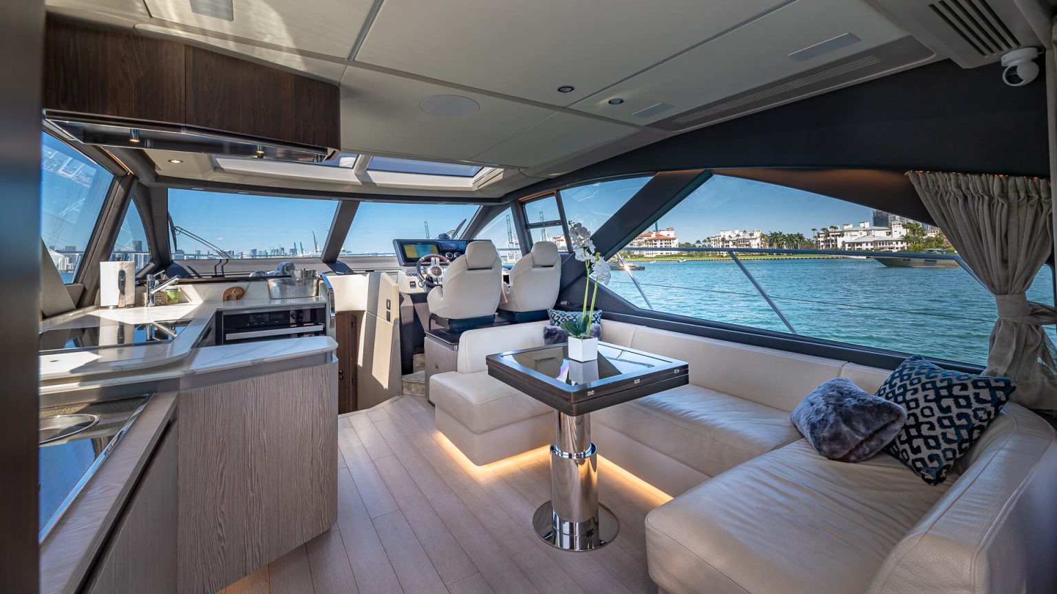 Best Miami Boat Rentals: Aquarius Boat Rental & Boat Tours