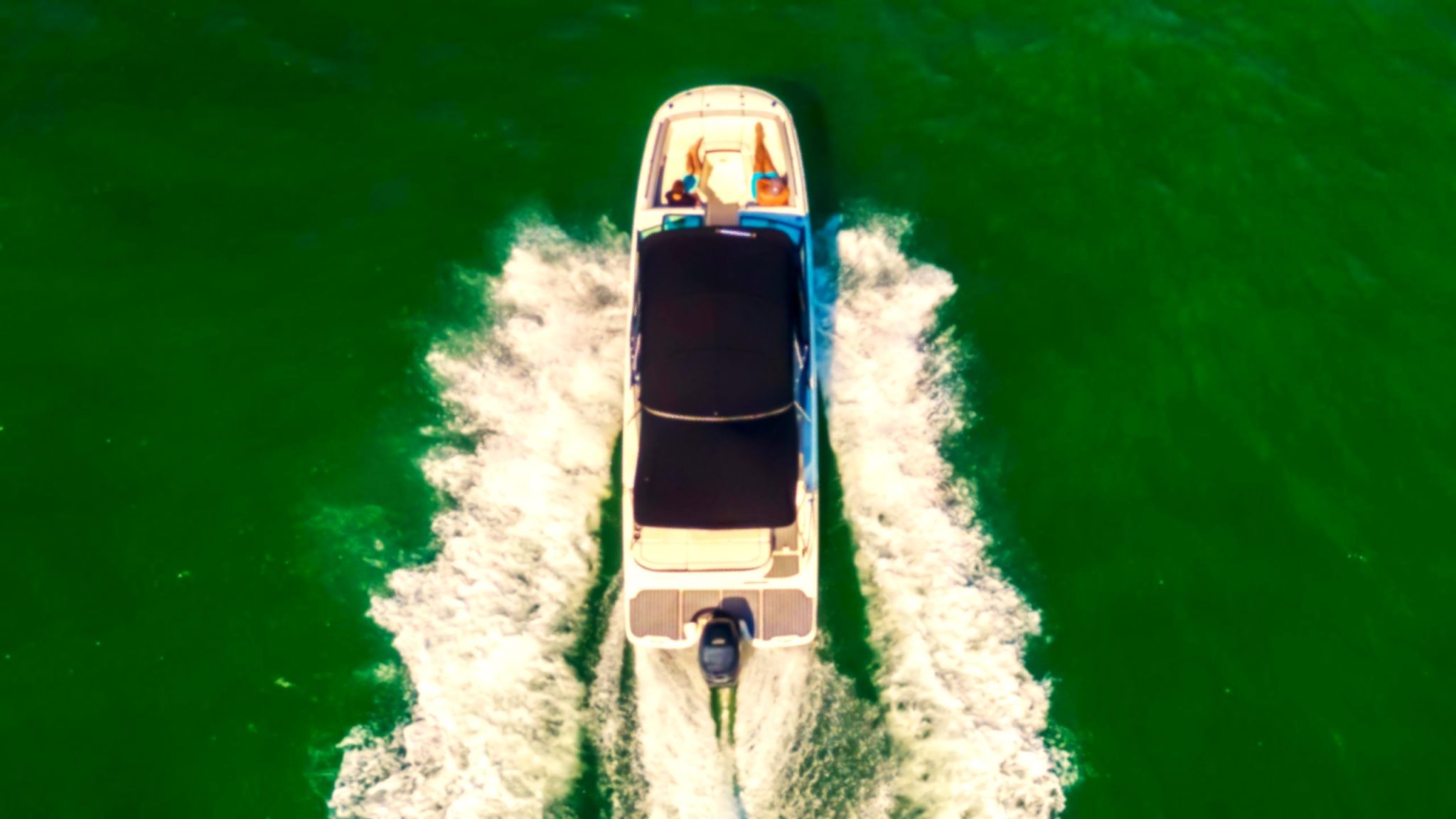 Discover Miami Beach By Sea: Renting A Boat At The Marina!